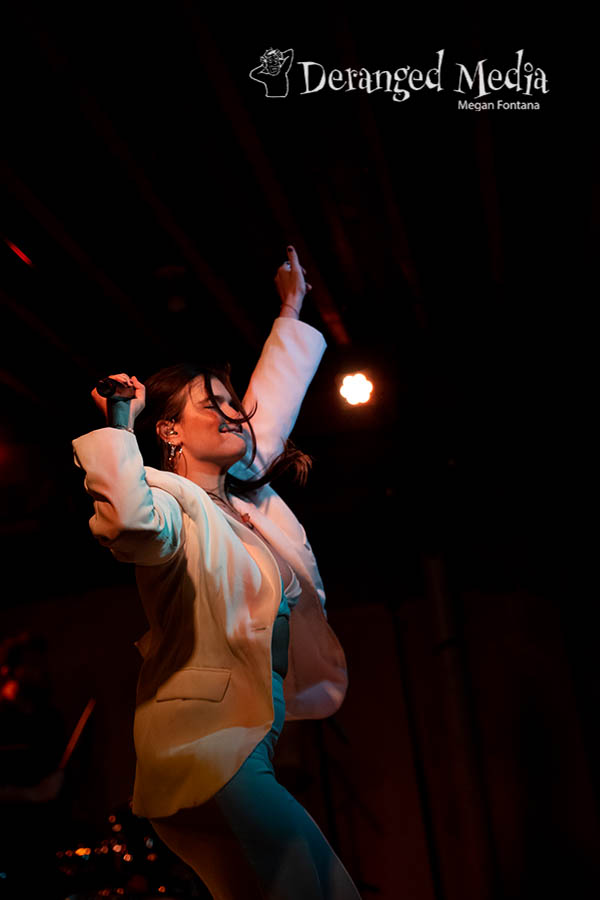 Lexi Jayde @ Valley Bar – photo by Megan Fontana-14 – Deranged Media